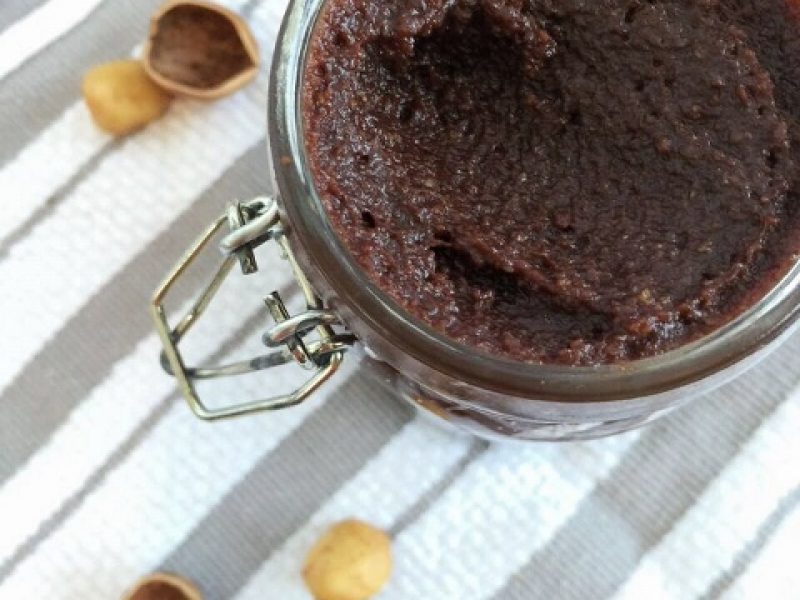 Homemade Nutella with Olive Oil and Dark Chocolate - Veg Girl RD